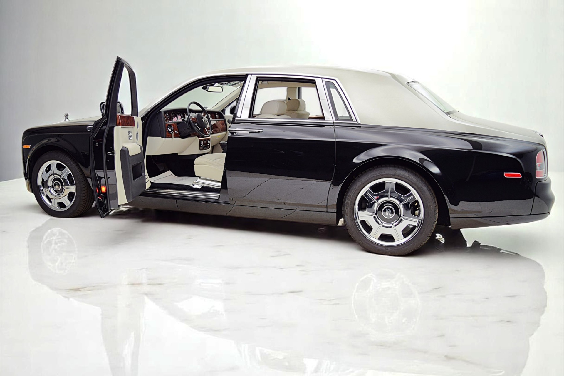 Used 2007 Rolls-Royce Phantom For Sale ($139,000) | F.C. Kerbeck Aston ...