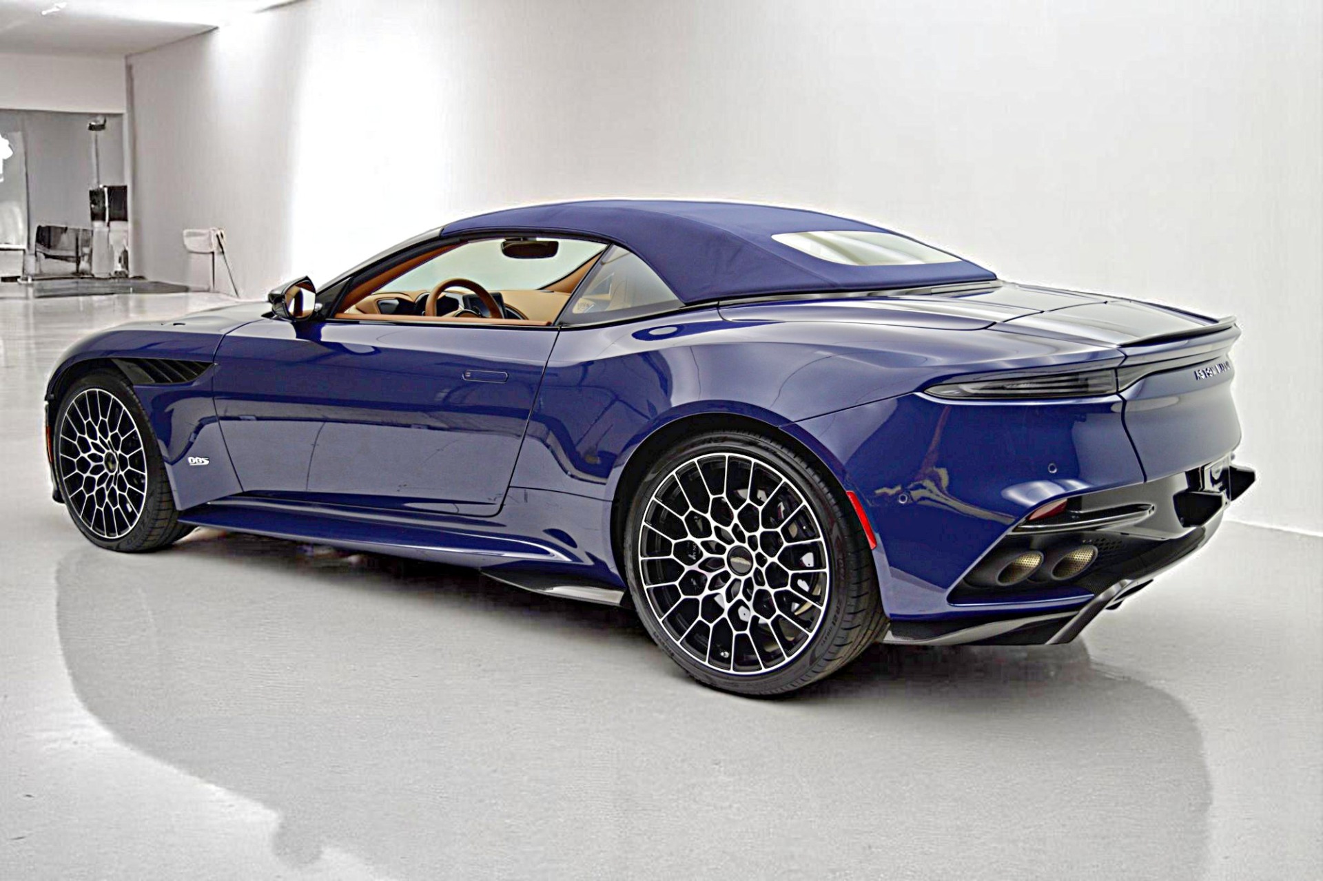 Used 2023 Aston Martin DBS 770 Ultimate Volante For Sale ($399,000) | F ...